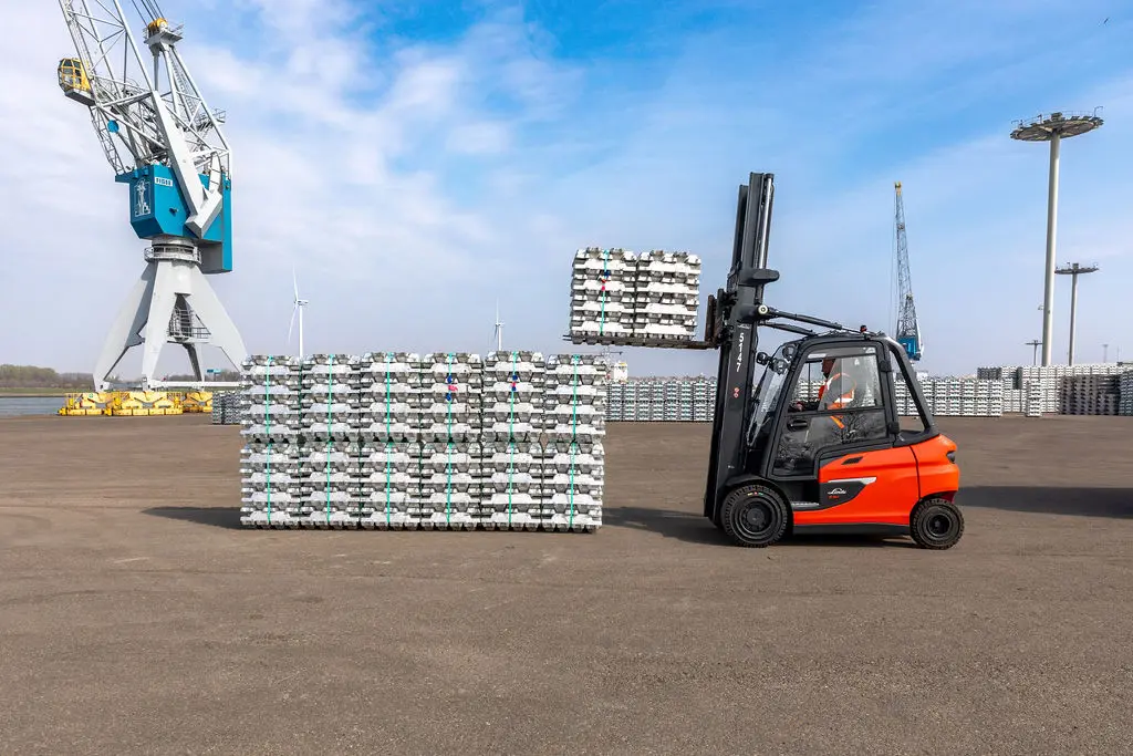 Steinweg takes major step towards sustainability with 121 Linde ...